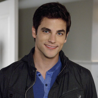 Pretty Little Liars Tanıtım | Konu, Tür, Oyuncular